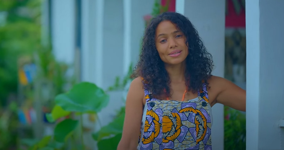 New Visuals From Nneka “Mirror” | MARIA JACKSON 27 MAGAZINE