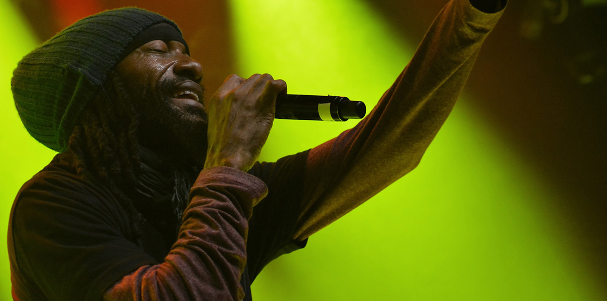 Junior Kelly Brings Live Reggae Energy to JunkYard in Dortmund | MARIA ...